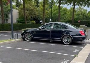 Mercedes-Benz S-Class Seems Fit For The Phantom Manor | Mercedes-Benz ...